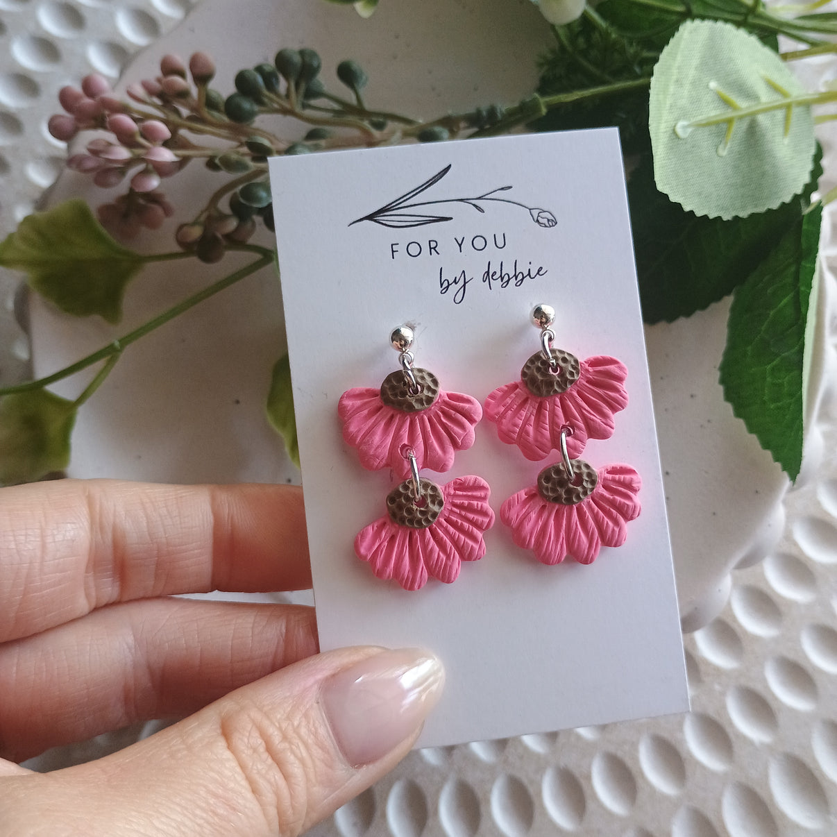 Daisy dangles- pink – For you by Debbie
